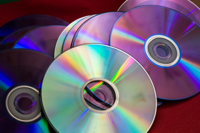 How to Use DVDs and How they benefit us in real life? : Riviera Publishing
